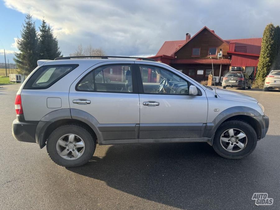 Pelēks Kia Sorento 2006 Kauņa, ar dzinēja tilpumu 2.50 L un nobraukumu 200 tūkst. km par 2000 €, foto 4 vietnē AUTOMOTO.COM.LV