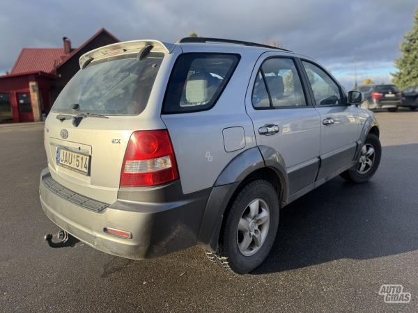 Pelēks Kia Sorento 2006 Kauņa, ar dzinēja tilpumu 2.50 L un nobraukumu 200 tūkst. km par 2000 €, foto 5 vietnē AUTOMOTO.COM.LV