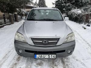 Grey Kia Sorento 2006 in Kaunas, with an engine capacity of 2.50 L and mileage of 200 thousand km for 2000 €, photo 2 on AUTOMOTO.COM.LV