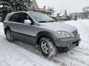 Grey Kia Sorento 2006 in Kaunas, with an engine capacity of 2.50 L and mileage of 200 thousand km for 2000 €, photo 3 on AUTOMOTO.COM.LV