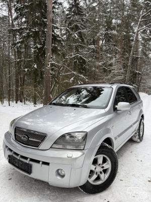 Grey Kia Sorento 2006 in Prienai, with an engine capacity of 2.50 L and mileage of 234 thousand km for 2650 €, photo 3 on AUTOMOTO.COM.LV