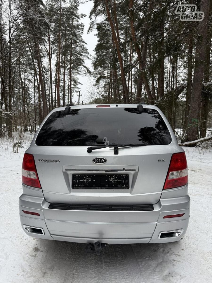 Grey Kia Sorento 2006 in Prienai, with an engine capacity of 2.50 L and mileage of 234 thousand km for 2650 €, photo 10 on AUTOMOTO.COM.LV