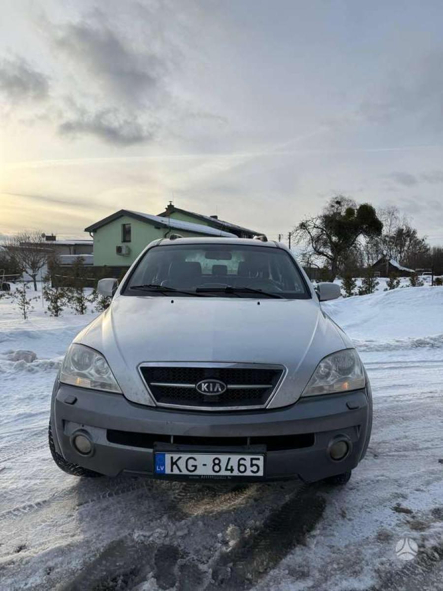 Pelēks Kia Sorento 2006 Kauņa, ar dzinēja tilpumu 2.50 L un nobraukumu 300 tūkst. km par 1600 €, foto 2 vietnē AUTOMOTO.COM.LV