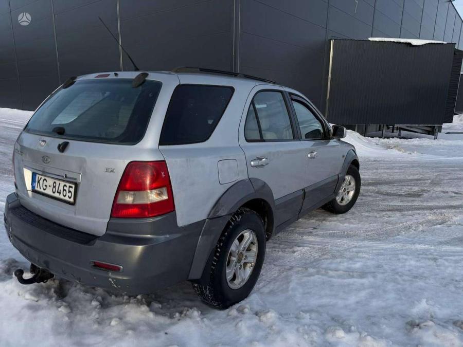 Pelēks Kia Sorento 2006 Kauņa, ar dzinēja tilpumu 2.50 L un nobraukumu 300 tūkst. km par 1600 €, foto 4 vietnē AUTOMOTO.COM.LV