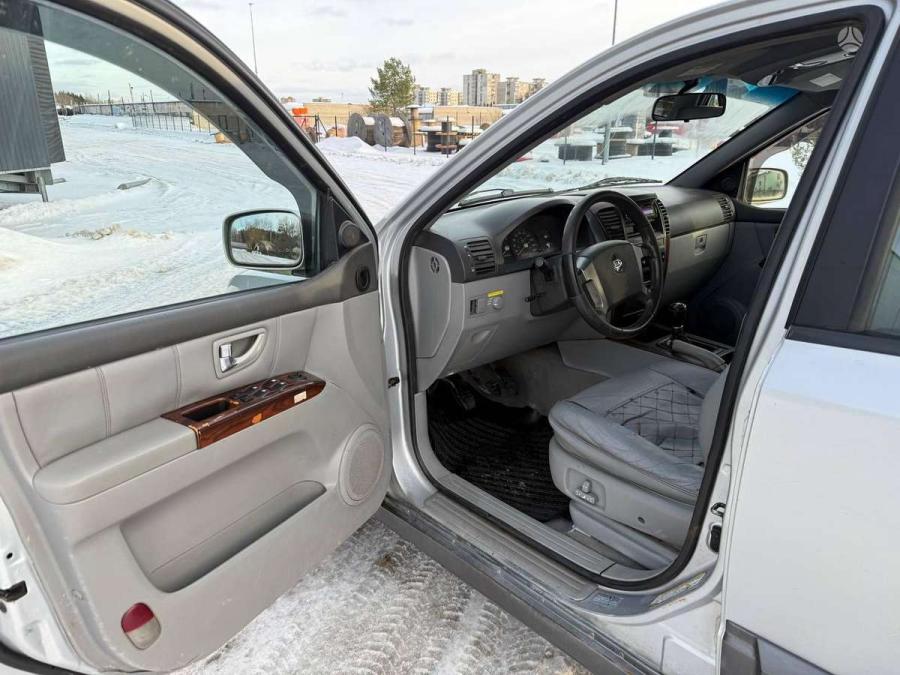 Pelēks Kia Sorento 2006 Kauņa, ar dzinēja tilpumu 2.50 L un nobraukumu 300 tūkst. km par 1600 €, foto 7 vietnē AUTOMOTO.COM.LV