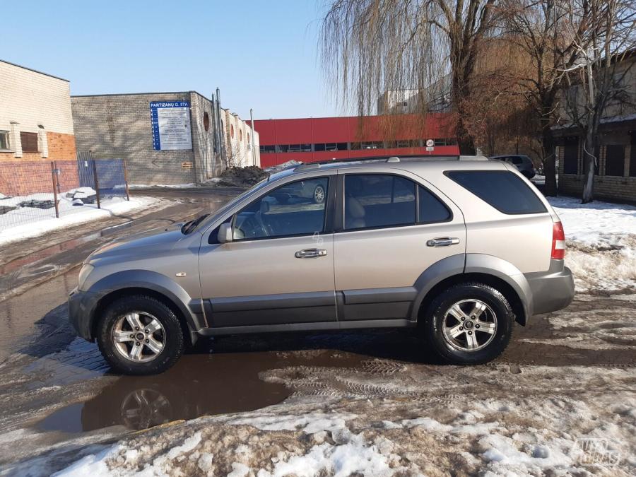 Pelēks Kia Sorento 2006 Kauņa, ar dzinēja tilpumu 2.50 L un nobraukumu 350 tūkst. km par 1600 €, foto 2 vietnē AUTOMOTO.COM.LV