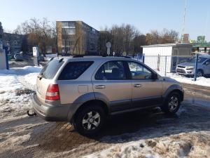 Pelēks Kia Sorento 2006 Kauņa, ar dzinēja tilpumu 2.50 L un nobraukumu 350 tūkst. km par 1600 €, foto 9 vietnē AUTOMOTO.COM.LV