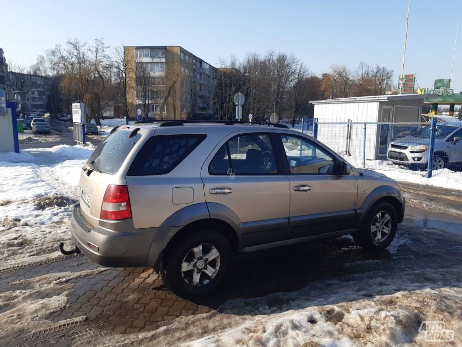 Pelēks Kia Sorento 2006 Kauņa, ar dzinēja tilpumu 2.50 L un nobraukumu 350 tūkst. km par 1600 €, foto 9 vietnē AUTOMOTO.COM.LV