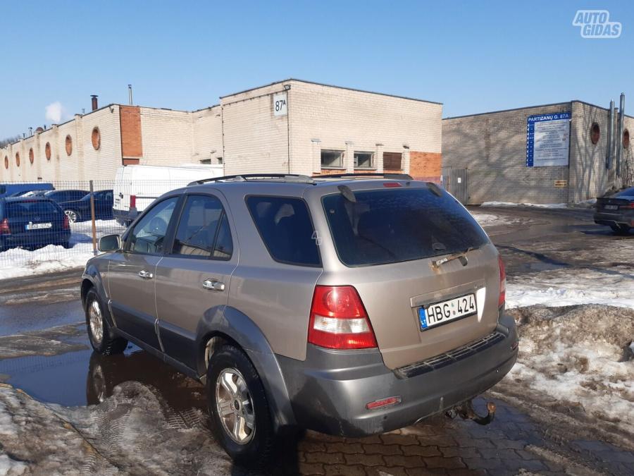 Pelēks Kia Sorento 2006 Kauņa, ar dzinēja tilpumu 2.50 L un nobraukumu 350 tūkst. km par 1600 €, foto 11 vietnē AUTOMOTO.COM.LV