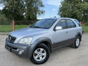 Grey Kia Sorento 2006 in Prienai, with an engine capacity of 2.50 L and mileage of 270 thousand km for 2400 €, photo 4 on AUTOMOTO.COM.LV