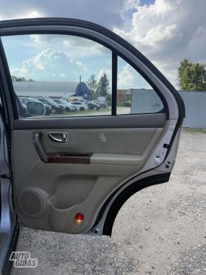 Grey Kia Sorento 2006 in Prienai, with an engine capacity of 2.50 L and mileage of 270 thousand km for 2400 €, photo 19 on AUTOMOTO.COM.LV