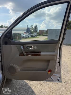 Grey Kia Sorento 2006 in Prienai, with an engine capacity of 2.50 L and mileage of 270 thousand km for 2400 €, photo 22 on AUTOMOTO.COM.LV