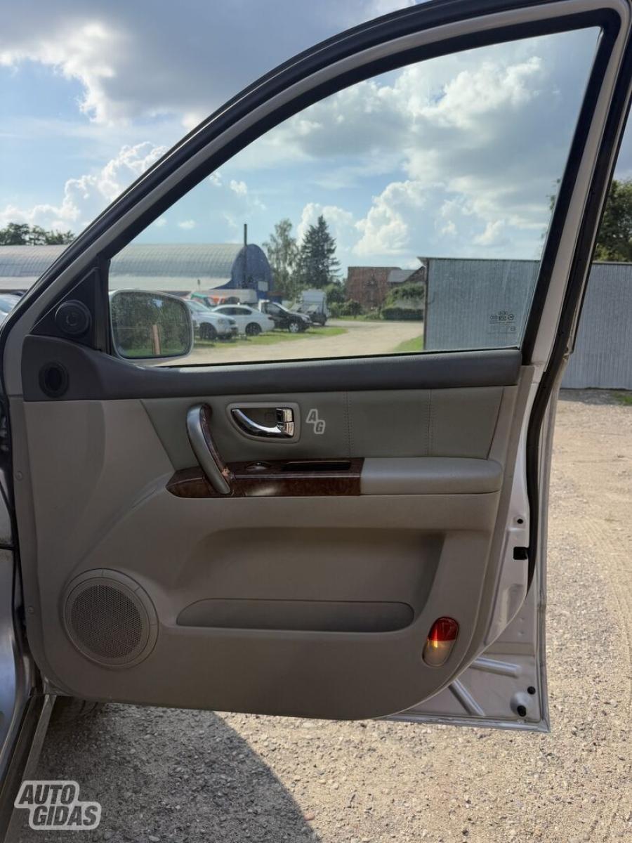 Grey Kia Sorento 2006 in Prienai, with an engine capacity of 2.50 L and mileage of 270 thousand km for 2400 €, photo 22 on AUTOMOTO.COM.LV
