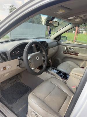 Grey Kia Sorento 2006 in Prienai, with an engine capacity of 2.50 L and mileage of 270 thousand km for 2400 €, photo 25 on AUTOMOTO.COM.LV