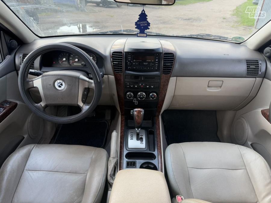 Grey Kia Sorento 2006 in Prienai, with an engine capacity of 2.50 L and mileage of 270 thousand km for 2400 €, photo 29 on AUTOMOTO.COM.LV