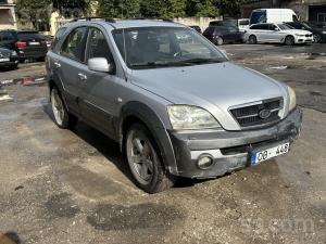 Grey Kia Sorento 2006 in Jelgava, with an engine capacity of 2.50 L and mileage of 234 thousand km for 2000 €, photo  on AUTOMOTO.COM.LV