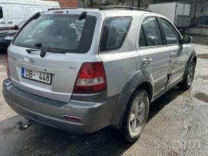 Grey Kia Sorento 2006 in Jelgava, with an engine capacity of 2.50 L and mileage of 234 thousand km for 2000 €, photo 7 on AUTOMOTO.COM.LV