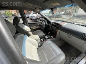 Grey Kia Sorento 2006 in Jelgava, with an engine capacity of 2.50 L and mileage of 234 thousand km for 2000 €, photo 8 on AUTOMOTO.COM.LV