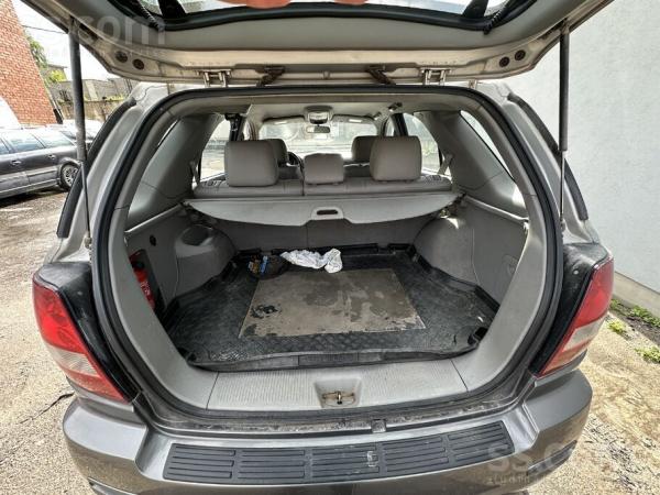 Grey Kia Sorento 2006 in Jelgava, with an engine capacity of 2.50 L and mileage of 234 thousand km for 2000 €, photo 10 on AUTOMOTO.COM.LV