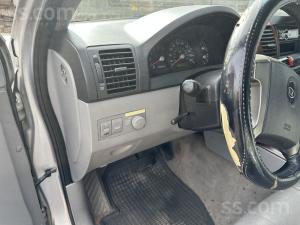 Grey Kia Sorento 2006 in Jelgava, with an engine capacity of 2.50 L and mileage of 234 thousand km for 2000 €, photo 11 on AUTOMOTO.COM.LV