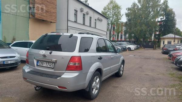 Pelēks Kia Sorento 2006 Daugavpils, ar dzinēja tilpumu 2.50 L un nobraukumu 0 tūkst. km par 3000 €, foto 6 vietnē AUTOMOTO.COM.LV