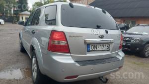 Grey Kia Sorento 2006 in Daugavpils, with an engine capacity of 2.50 L and mileage of 0 thousand km for 3000 €, photo 10 on AUTOMOTO.COM.LV