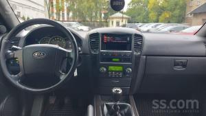 Grey Kia Sorento 2006 in Daugavpils, with an engine capacity of 2.50 L and mileage of 0 thousand km for 3000 €, photo 18 on AUTOMOTO.COM.LV