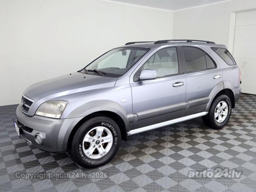 Pelēks Kia Sorento 2006 Tallina, ar dzinēja tilpumu 2.50 L un nobraukumu 268 tūkst. km par 1699 €, foto 3 vietnē AUTOMOTO.COM.LV