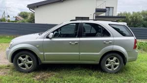 Grey Kia Sorento 2007 in Kretinga, with an engine capacity of 2.50 L and mileage of 284 thousand km for 2700 €, photo 4 on AUTOMOTO.COM.LV