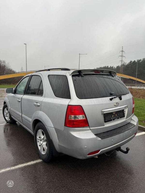 Pelēks Kia Sorento 2007 Kauņa, ar dzinēja tilpumu 2.50 L un nobraukumu 340 tūkst. km par 2850 €, foto 4 vietnē AUTOMOTO.COM.LV
