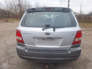 Grey Kia Sorento 2007 in Prienai, with an engine capacity of 2.50 L and mileage of 267 thousand km for 2550 €, photo 15 on AUTOMOTO.COM.LV
