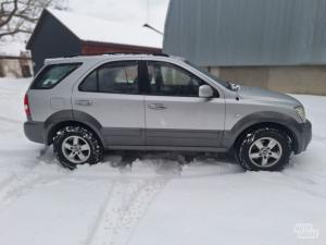 Pelēks Kia Sorento 2007 Prienai, ar dzinēja tilpumu 2.50 L un nobraukumu 266 tūkst. km par 2250 €, foto 14 vietnē AUTOMOTO.COM.LV