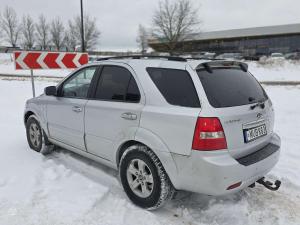 Grey Kia Sorento 2007 in Vilnius, with an engine capacity of 3.34 L and mileage of 350 thousand km for 1600 €, photo 4 on AUTOMOTO.COM.LV