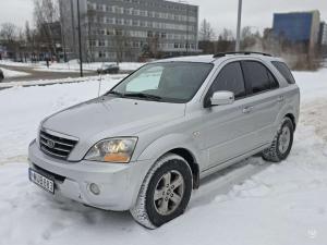 Grey Kia Sorento 2007 in Vilnius, with an engine capacity of 3.34 L and mileage of 350 thousand km for 1600 €, photo 5 on AUTOMOTO.COM.LV