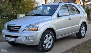 Grey Kia Sorento 2007 in Marijampole, with an engine capacity of 2.50 L and mileage of 251 thousand km for 2999 €, photo 4 on AUTOMOTO.COM.LV