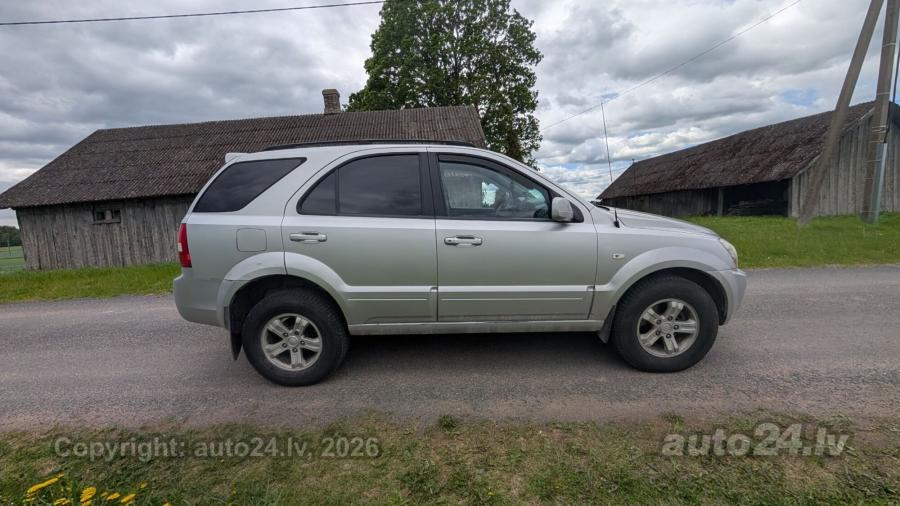 Pelēks Kia Sorento 2007 Jegeva, ar dzinēja tilpumu 2.50 L un nobraukumu 0 tūkst. km par 1250 €, foto 8 vietnē AUTOMOTO.COM.LV