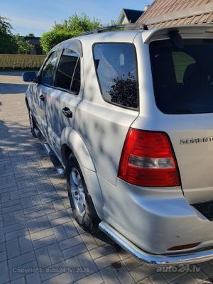 Grey Kia Sorento 2007 in Rakvere, with an engine capacity of 2.50 L and mileage of 357 thousand km for 3498 €, photo 5 on AUTOMOTO.COM.LV