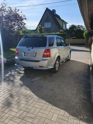 Grey Kia Sorento 2007 in Rakvere, with an engine capacity of 2.50 L and mileage of 357 thousand km for 3498 €, photo 13 on AUTOMOTO.COM.LV