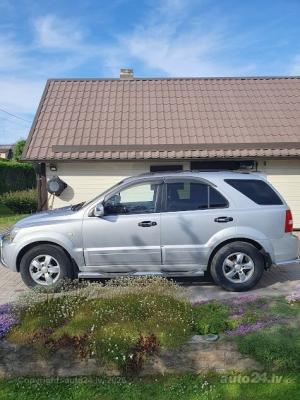 Grey Kia Sorento 2007 in Rakvere, with an engine capacity of 2.50 L and mileage of 357 thousand km for 3498 €, photo 15 on AUTOMOTO.COM.LV