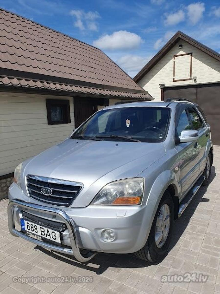Grey Kia Sorento 2007 in Rakvere, with an engine capacity of 2.50 L and mileage of 357 thousand km for 3498 €, photo 18 on AUTOMOTO.COM.LV