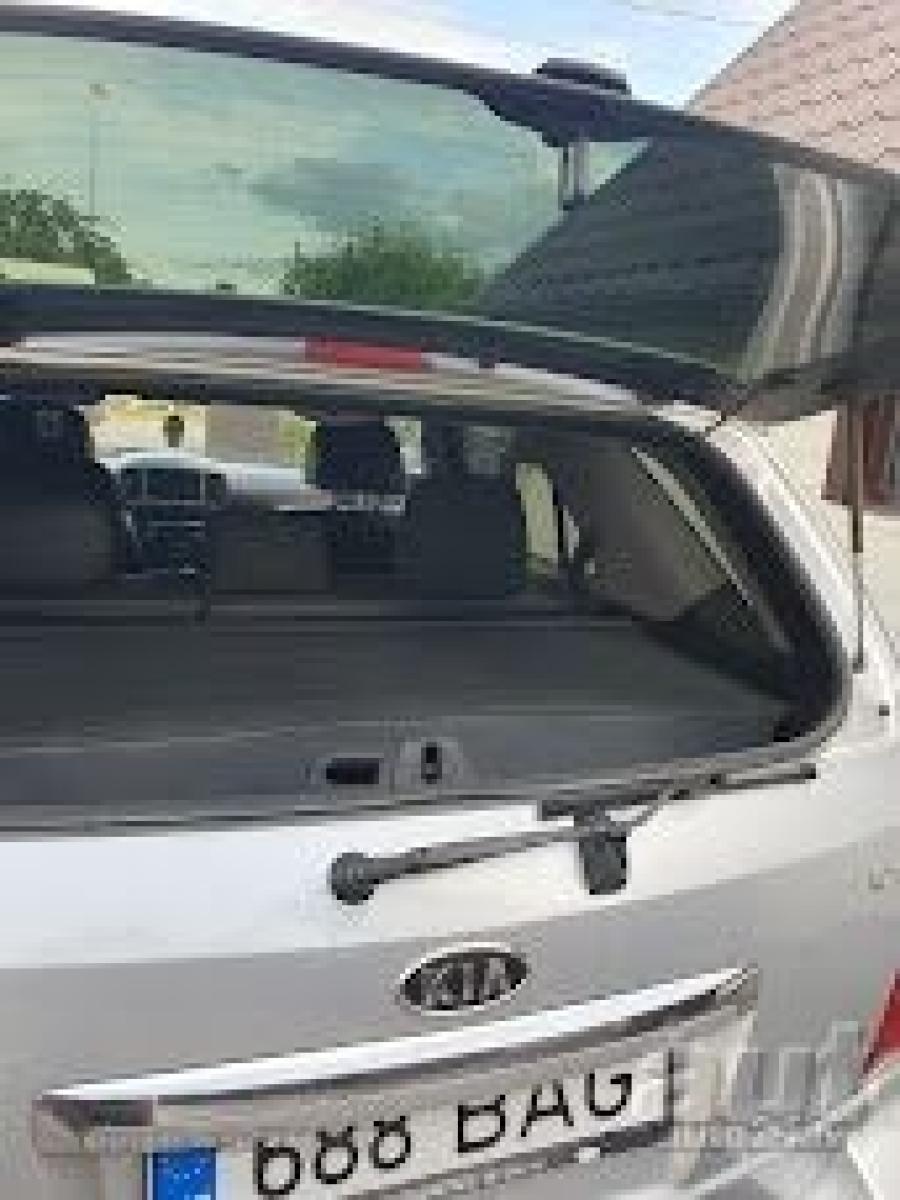 Grey Kia Sorento 2007 in Rakvere, with an engine capacity of 2.50 L and mileage of 357 thousand km for 3498 €, photo 22 on AUTOMOTO.COM.LV