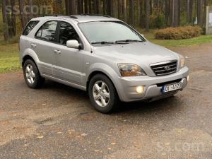 Pelēks Kia Sorento 2007 Rīga, ar dzinēja tilpumu 2.50 L un nobraukumu 290 tūkst. km par 3200 €, foto  vietnē AUTOMOTO.COM.LV