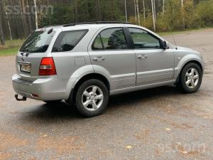 Pelēks Kia Sorento 2007 Rīga, ar dzinēja tilpumu 2.50 L un nobraukumu 290 tūkst. km par 3200 €, foto 4 vietnē AUTOMOTO.COM.LV