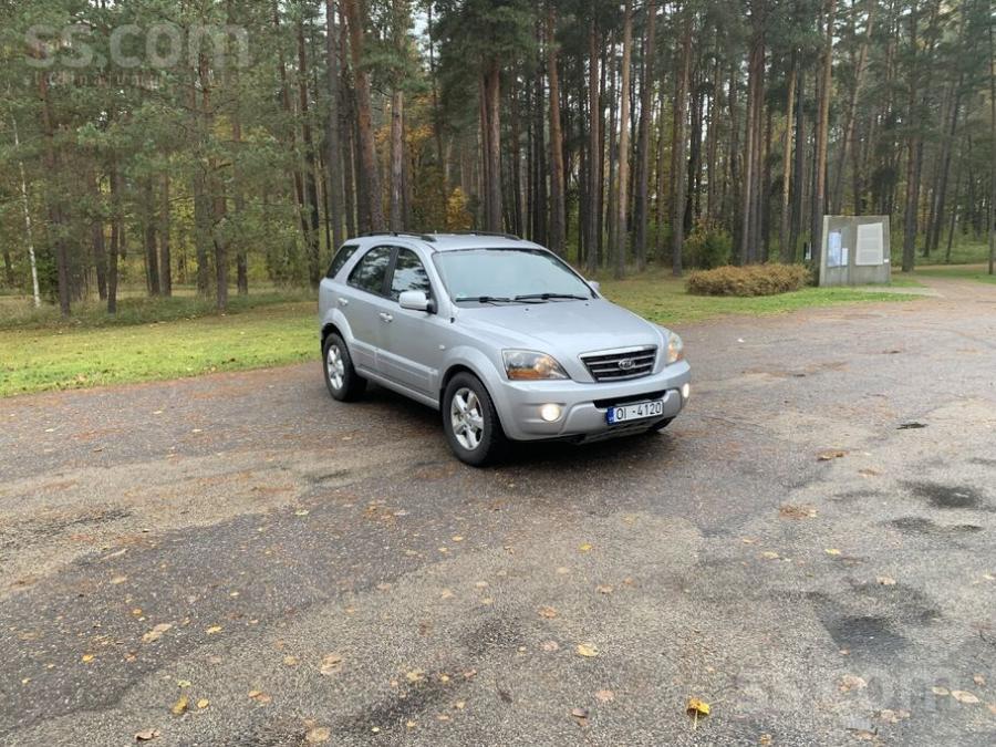 Pelēks Kia Sorento 2007 Rīga, ar dzinēja tilpumu 2.50 L un nobraukumu 290 tūkst. km par 3200 €, foto 7 vietnē AUTOMOTO.COM.LV