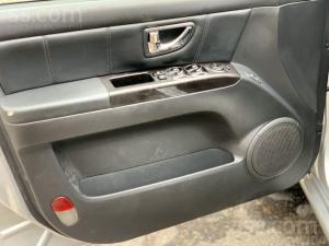Pelēks Kia Sorento 2007 Rīga, ar dzinēja tilpumu 2.50 L un nobraukumu 290 tūkst. km par 3200 €, foto 10 vietnē AUTOMOTO.COM.LV