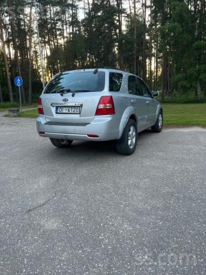 Grey Kia Sorento 2007 in Riga, with an engine capacity of 2.50 L and mileage of 294 thousand km for 2800 €, photo 5 on AUTOMOTO.COM.LV