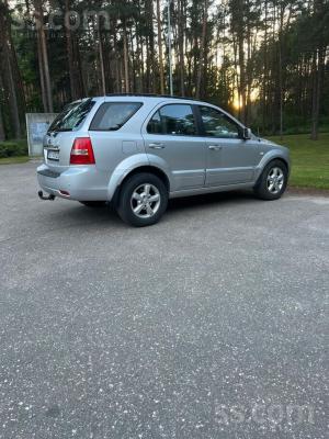 Grey Kia Sorento 2007 in Riga, with an engine capacity of 2.50 L and mileage of 294 thousand km for 2800 €, photo 15 on AUTOMOTO.COM.LV