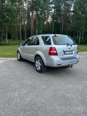 Grey Kia Sorento 2007 in Riga, with an engine capacity of 2.50 L and mileage of 294 thousand km for 2800 €, photo 19 on AUTOMOTO.COM.LV