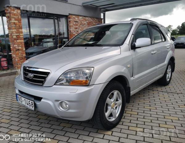 Grey Kia Sorento 2007 in Talsi, with an engine capacity of 2.50 L and mileage of 0 thousand km for 2970 €, photo 1 on AUTOMOTO.COM.LV
