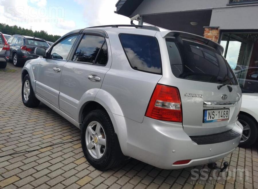 Pelēks Kia Sorento 2007 Talsi, ar dzinēja tilpumu 2.50 L un nobraukumu 0 tūkst. km par 2970 €, foto 3 vietnē AUTOMOTO.COM.LV